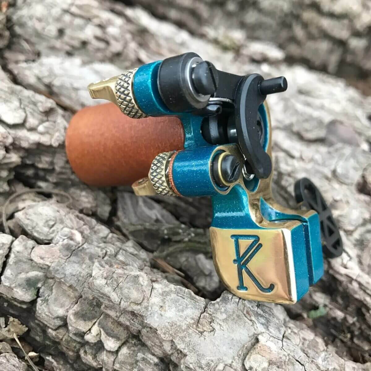 Tattoo Machine Developer Dan Kubin “Ups His Game” with New CNC - HEIDENHAIN