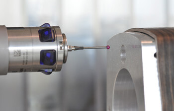 Using 5-axis machining to achieve low weight - HEIDENHAIN